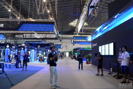 ROOBO推Skye Orbit无人机 主打空中自拍和直播_企业动态_资讯_无人机网（www.youuav.com)_无人机专家--无人机专业 ...